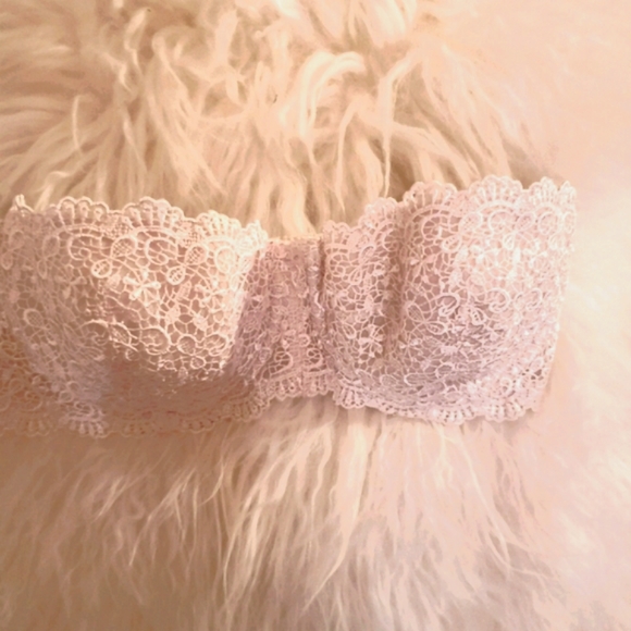 Triumph | Intimates & Sleepwear | Vintage Lace Bra | Poshmark